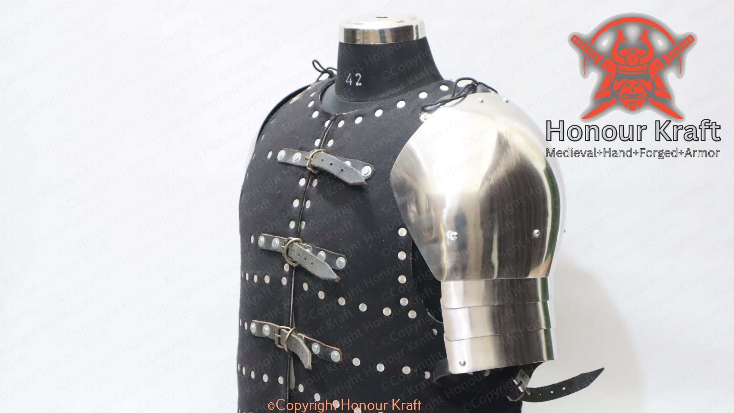 shoulder armor medieval pauldron — Honour Kraft