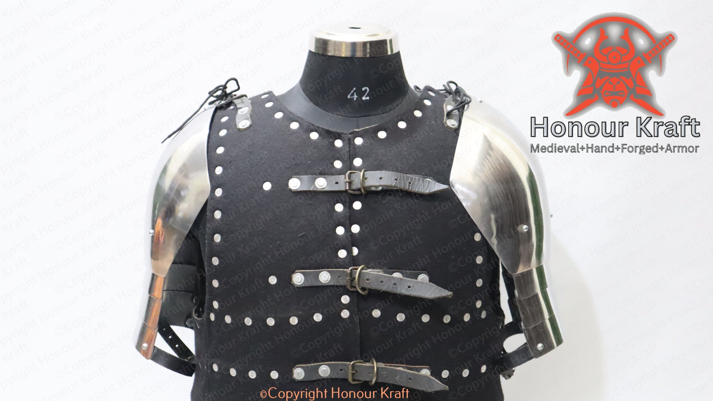 shoulder armor medieval pauldron — Honour Kraft