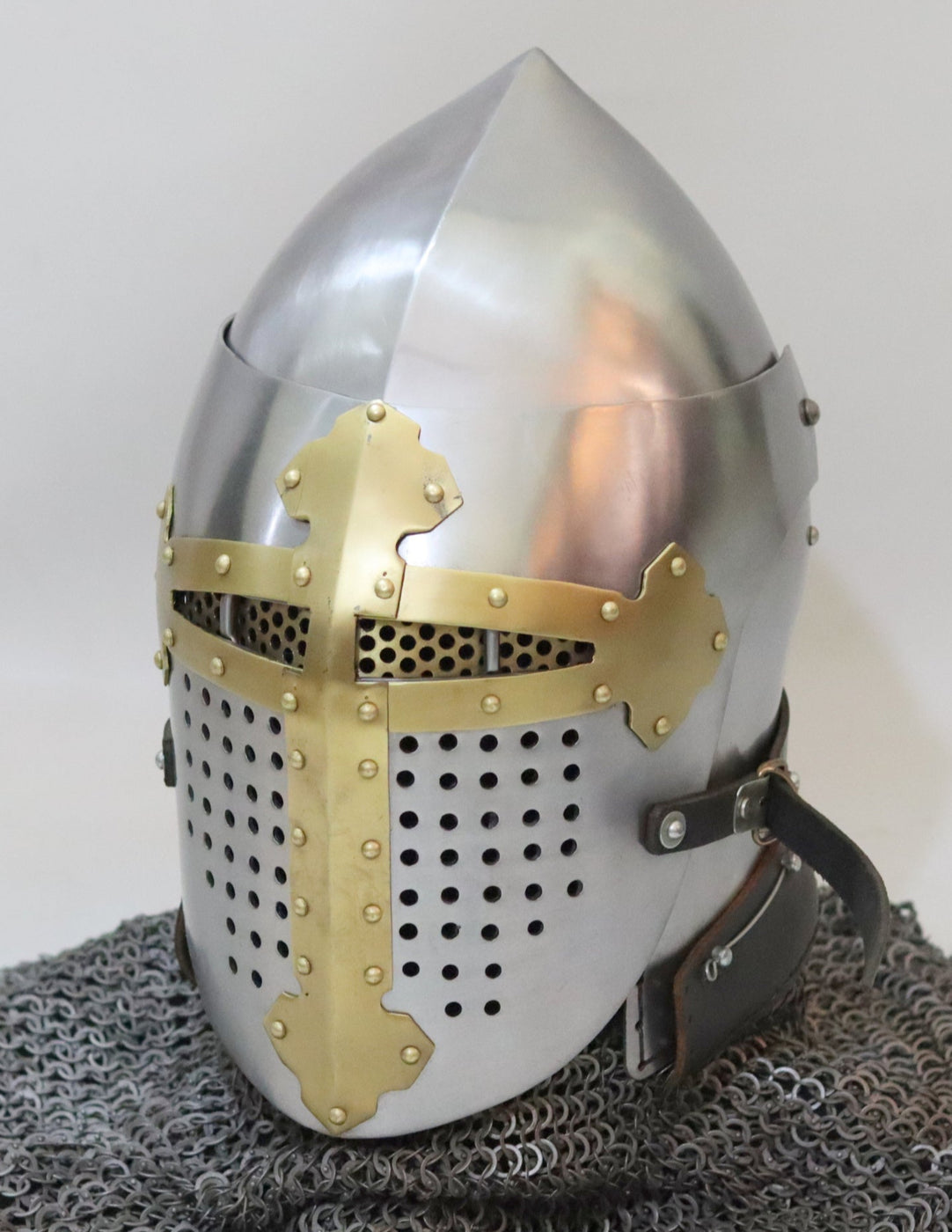 ROA Helmet for Buhurt – HMB Grade Full-Contact Combat Helmet | Honour Kraft