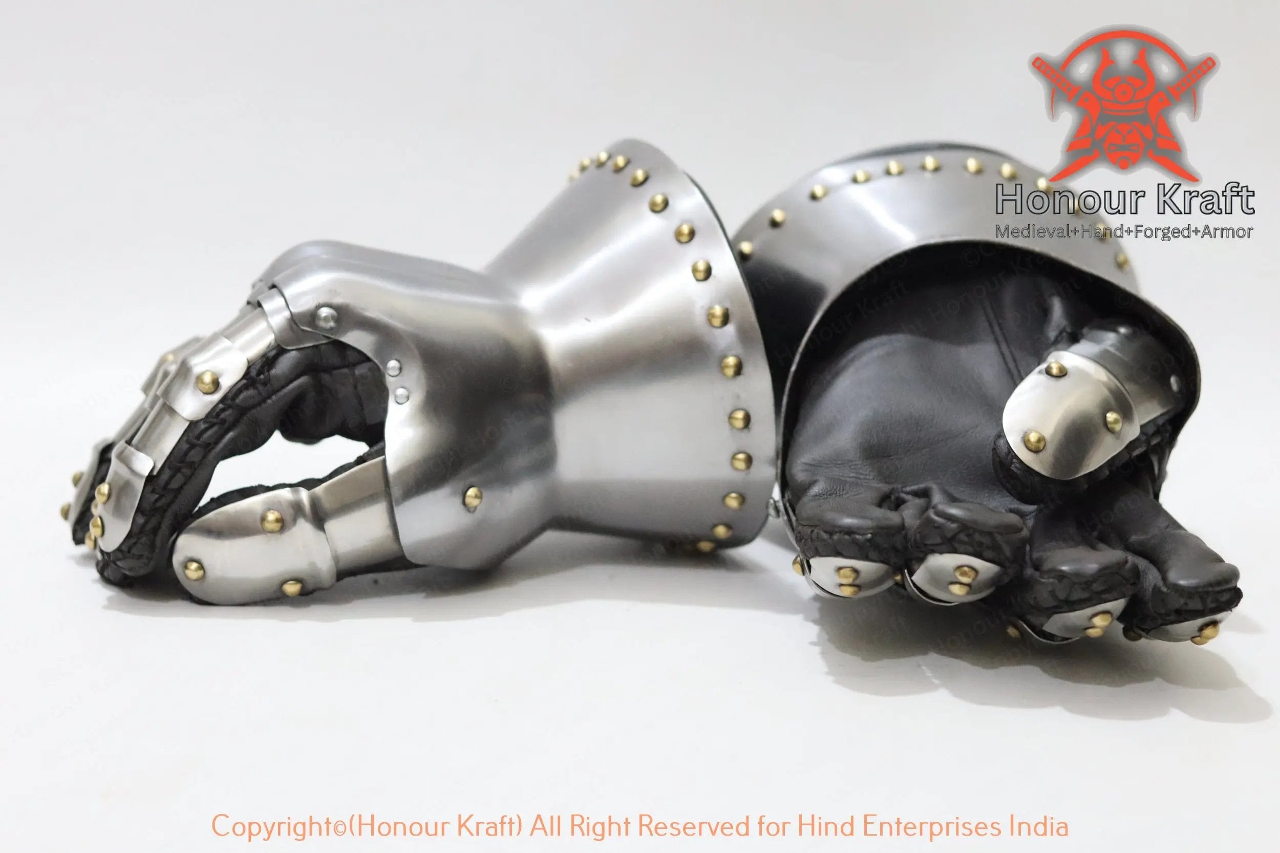 Hourglass Gauntlet armor for historical reenactment combat events SCA ...